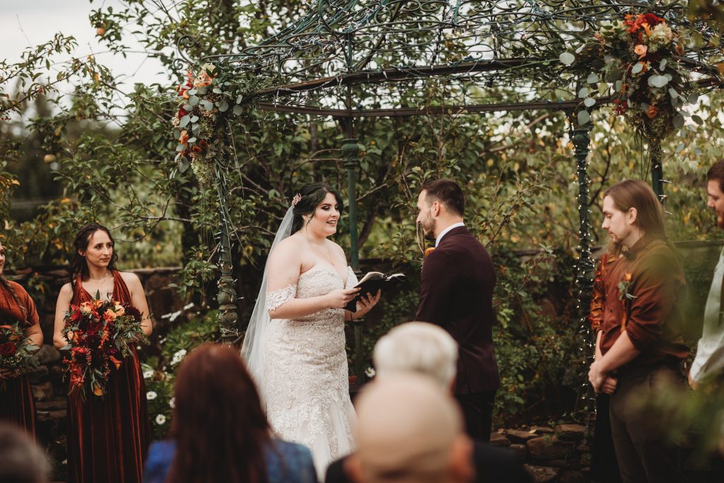 Madison and Tyler | Wedgewood Granite Rose - bluelocket.com